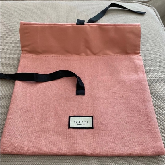 Bags | Gucci Bloom Femme Pouch | Poshmark